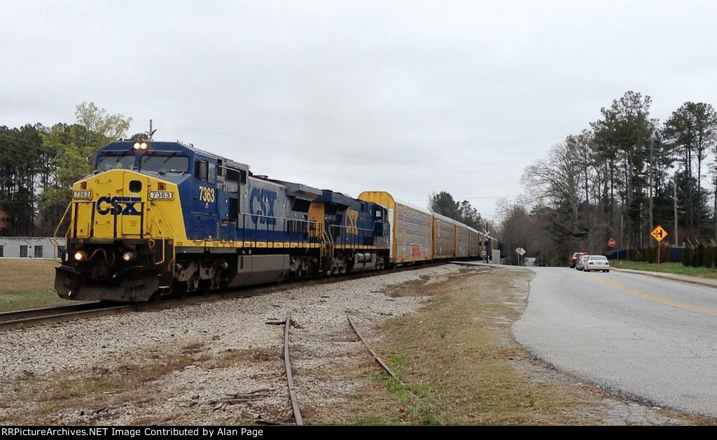 CSX C40-8W 7363 and ES40DC 5435